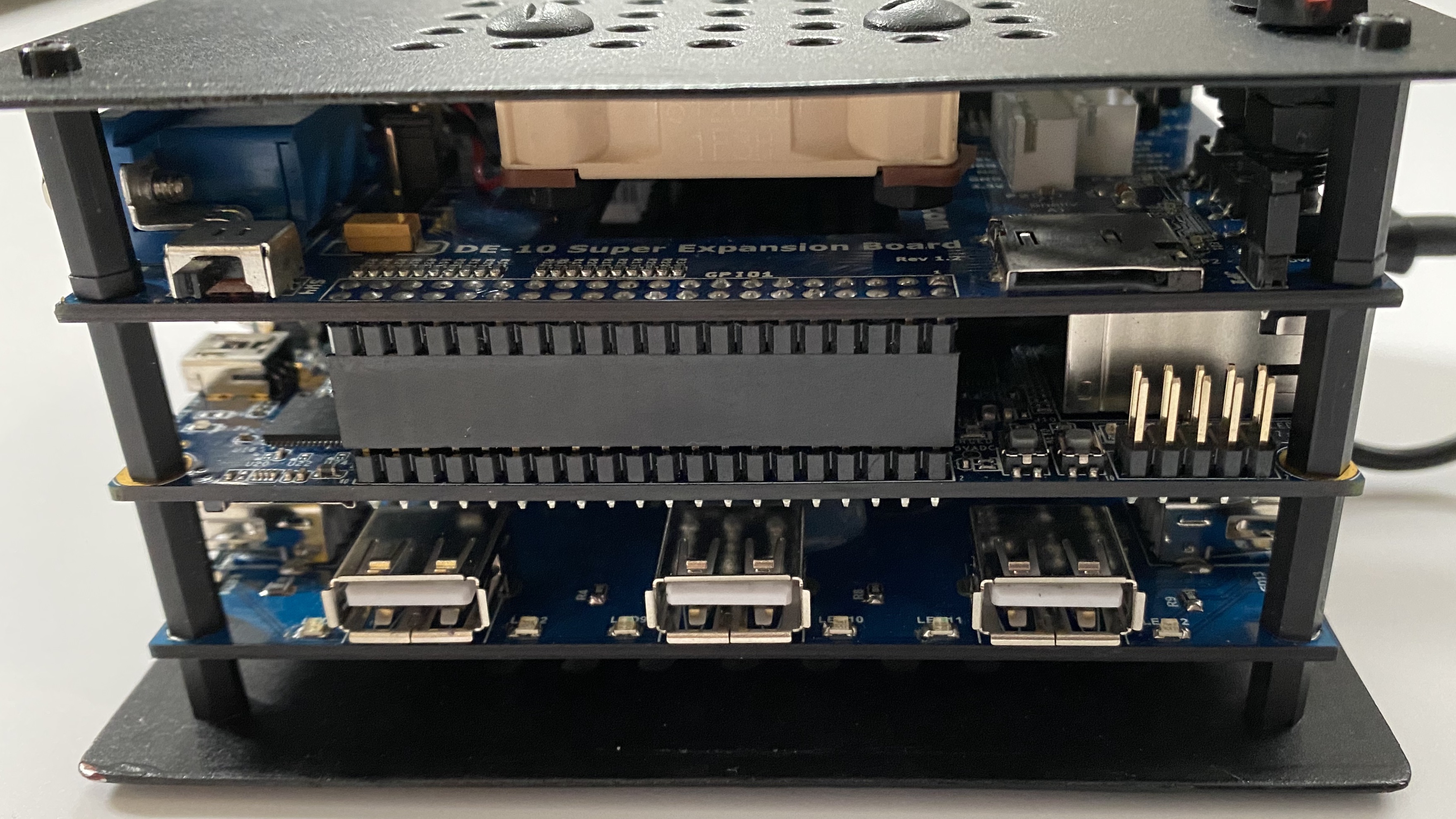 Amiga MIST / Amiga MISTer – Commodore